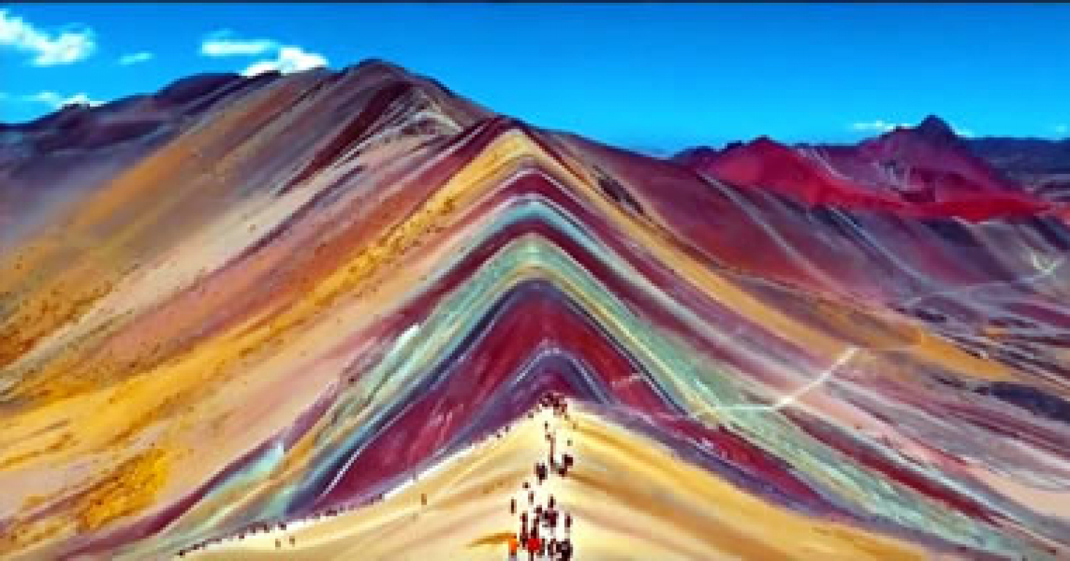 Vinicunca der 7 farbige Regenbogenberg auch Rainbow Mountain in Peru